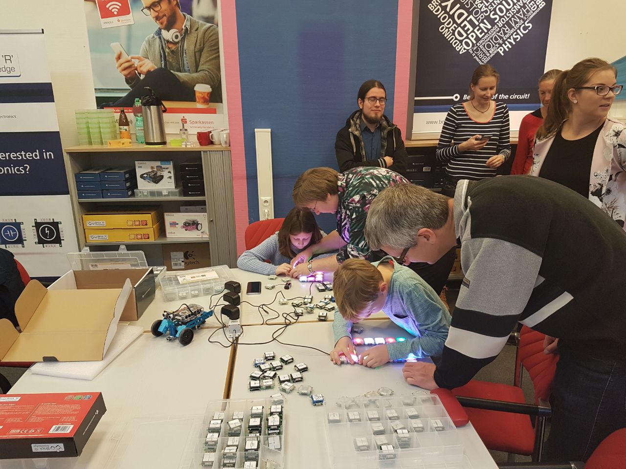 Maker Store Kiel Eröffnung - Brick'R'knowledge